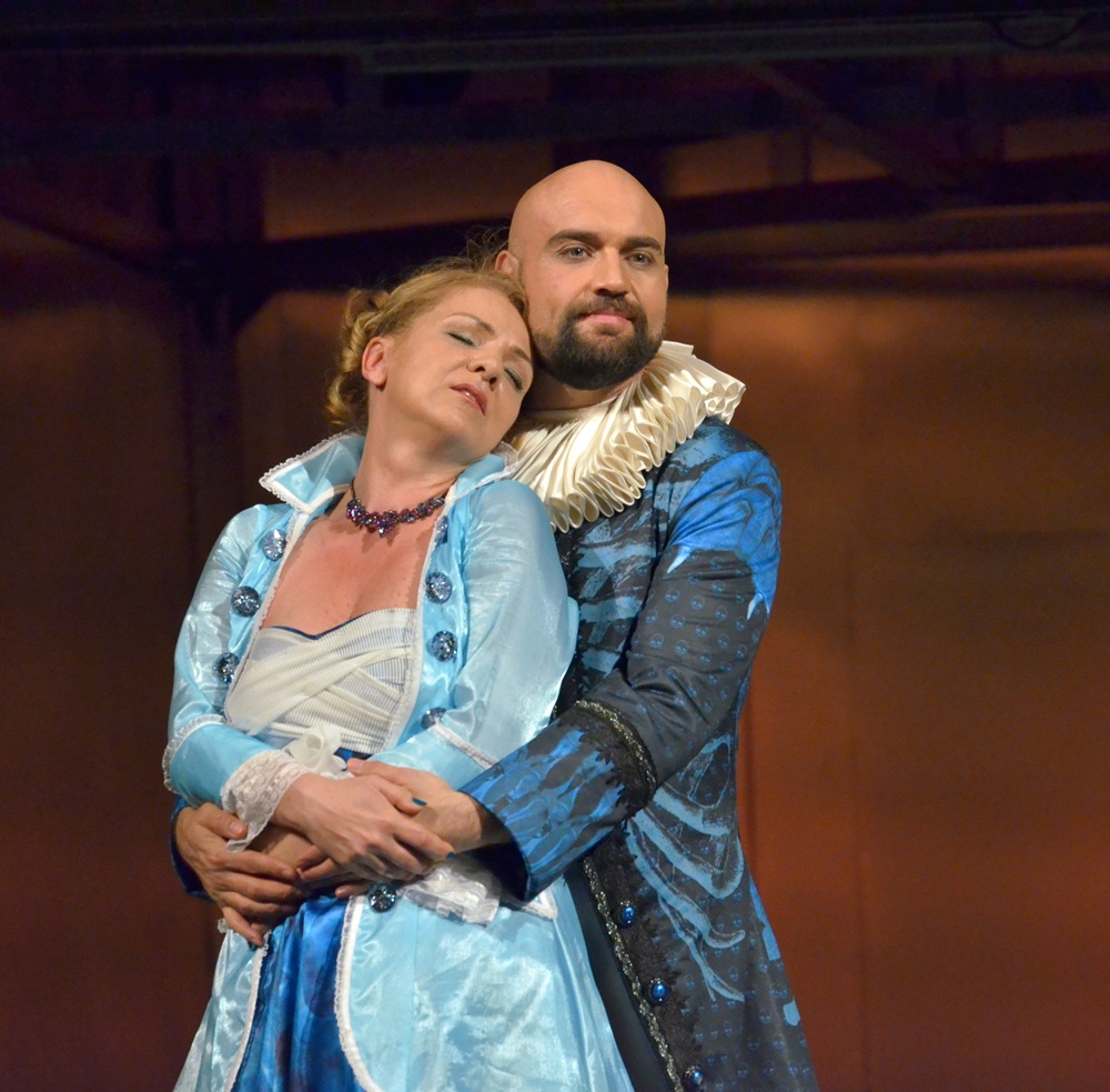 Kanadai Magyar Hírlap – Színházi fotók 21. — Antonio Vivaldi: Farnace ...